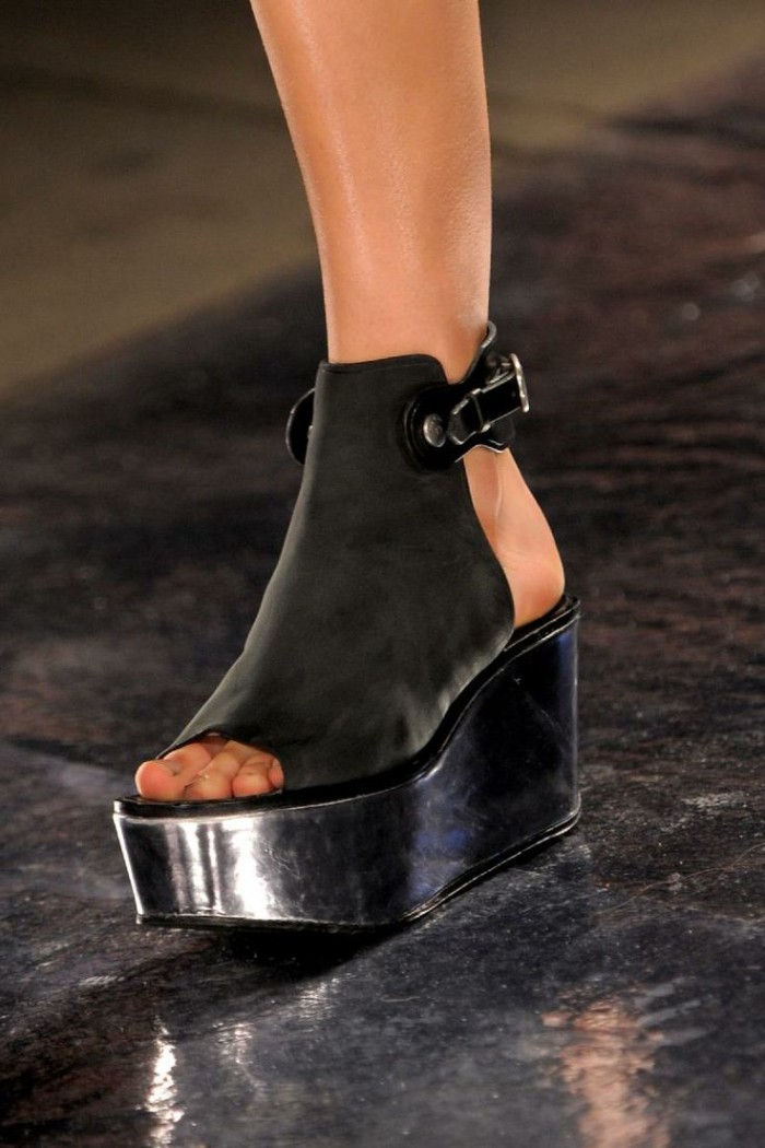 9 Best Metallic Shoes For This Summer