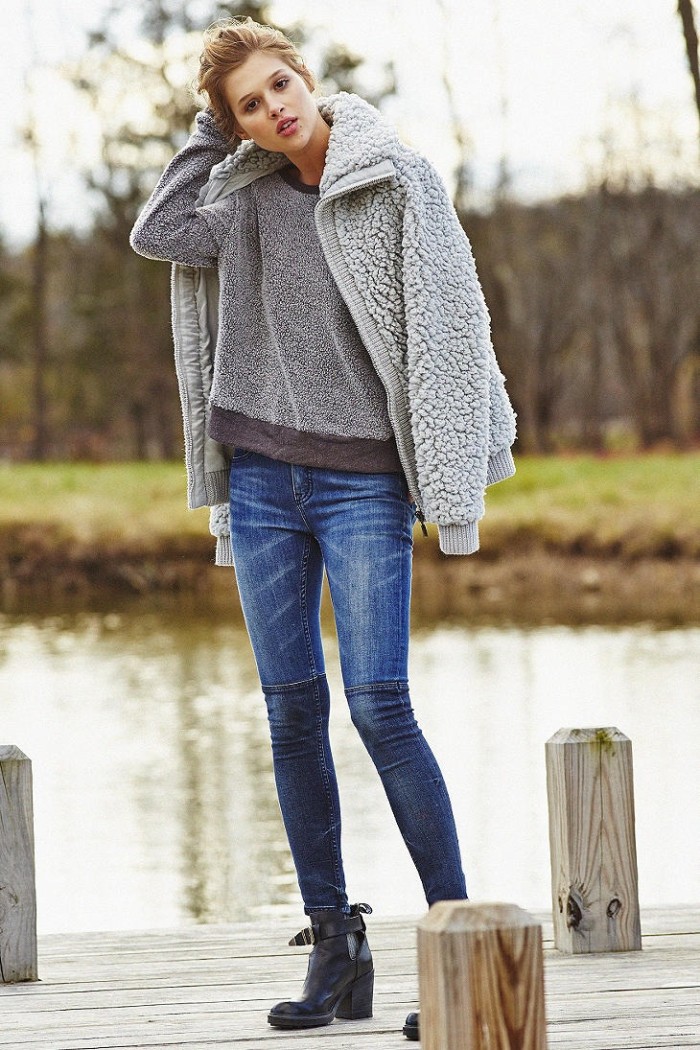 The Ultimate Guide On How To Wear A Bomber Jacket