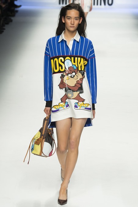 Autumn/Winter 2015 Ready-To-Wear: Moschino Women's Collection