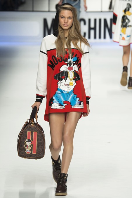 Autumn/Winter 2015 Ready-To-Wear: Moschino Women's Collection