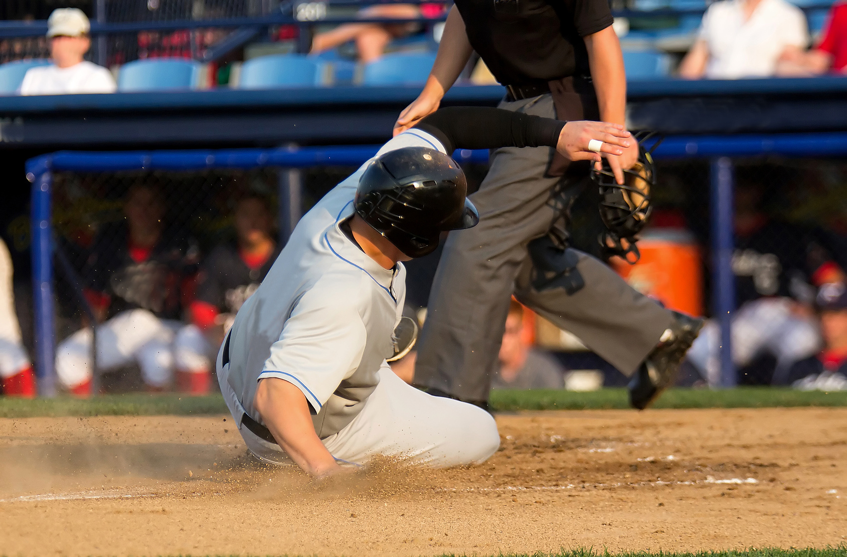 Batter Up: 5 Tips For Attending Your Next Family Baseball Game | Estilo ...