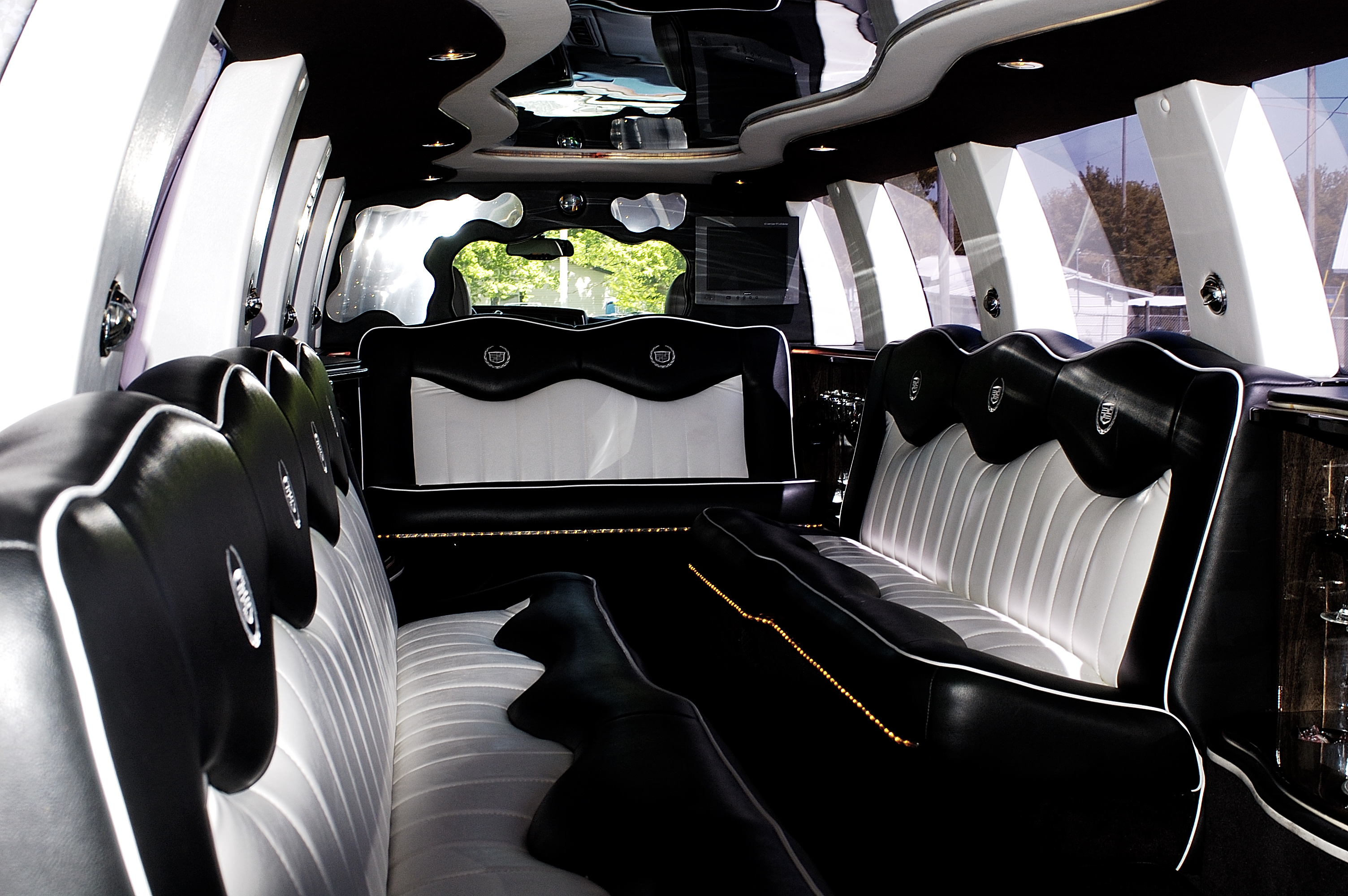 8 Occasions to Rent a Limo and Have Some Fun! | Estilo Tendances